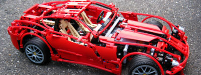 Lego-Ferrari's te verkrijgen bij tankstations | MarketingTribune Design