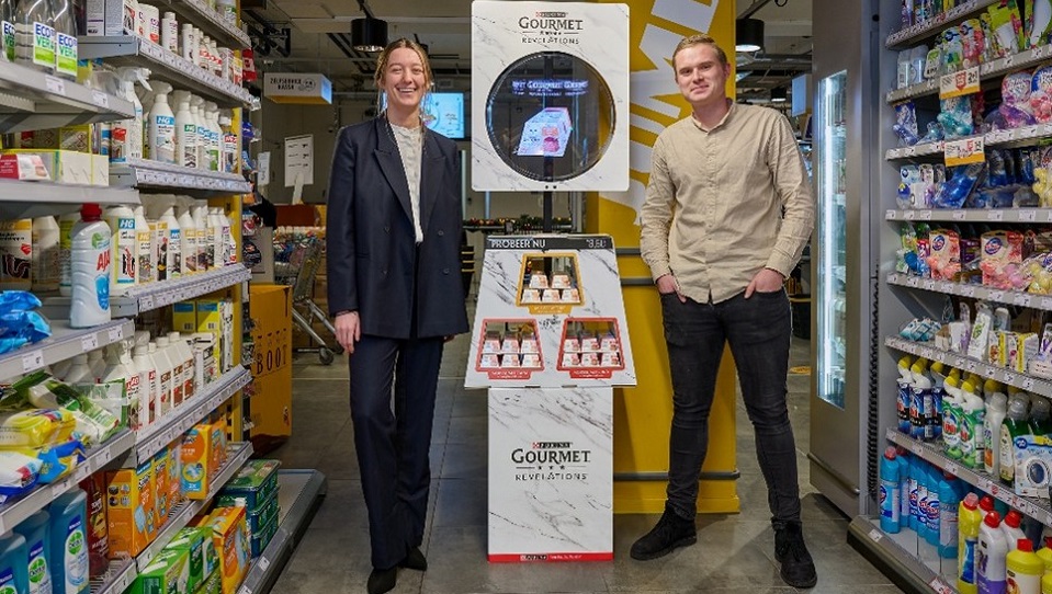 Nestlé Purina Petcare introduceert met bureaupartners hologram-display ...