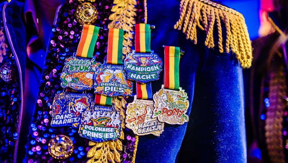 Albert Heijn Jan Linders lanceert carnavalscampagne met eigen medailles ...